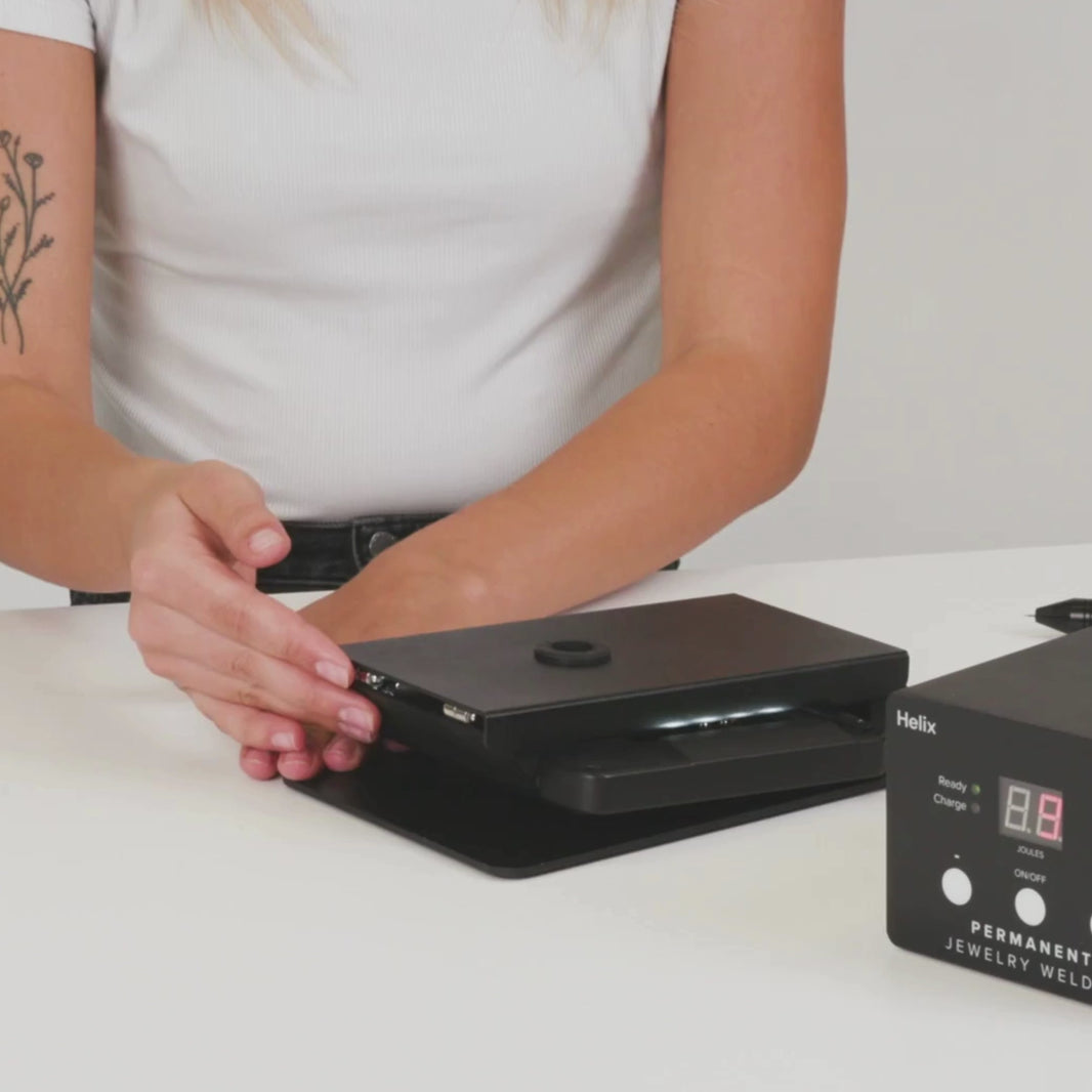 Screens – LINKED Permanent Jewelry Training & Supplies